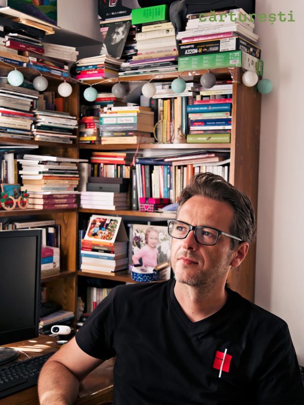 Bibliotecă de scriitor – Dan Coman: „Biblioteca mă ajută la câștigarea ...