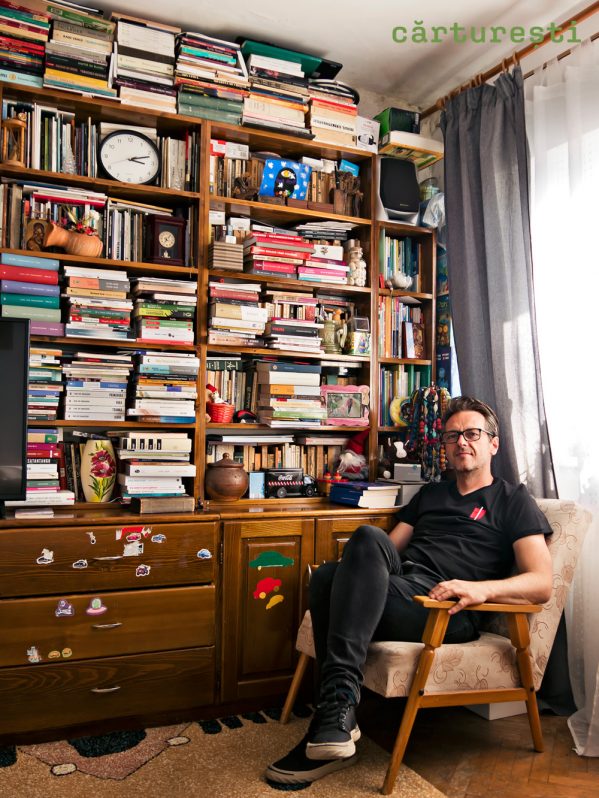 Bibliotecă de scriitor – Dan Coman: „Biblioteca mă ajută la câștigarea ...